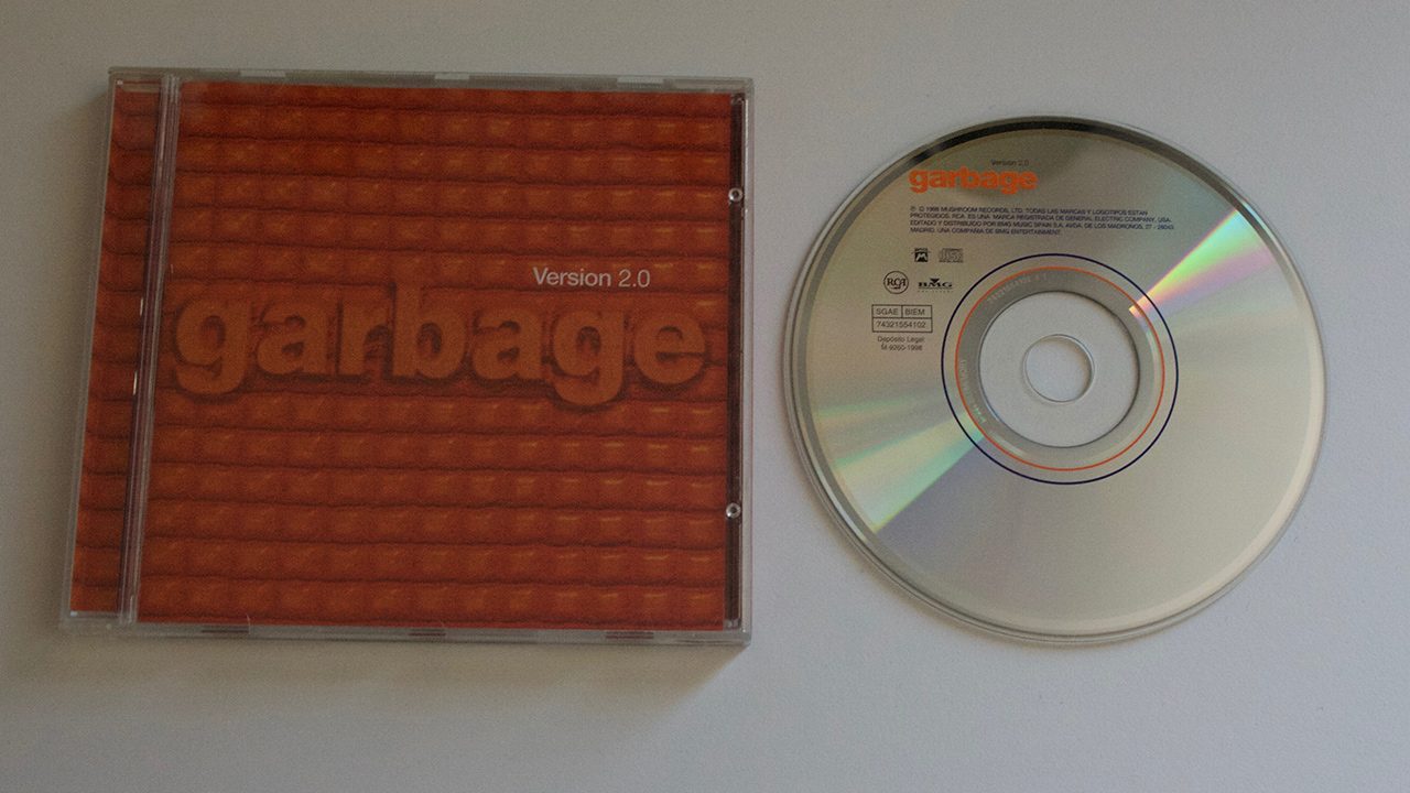 Version 2.0 | Albums | Garbage Discography